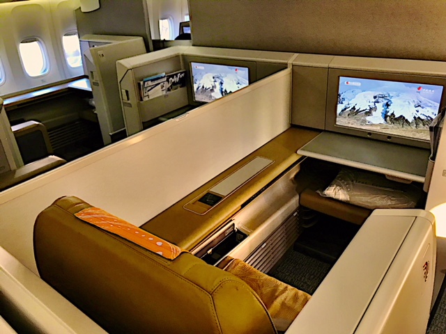 AIR CHINA'S FIRST CLASS SEATS