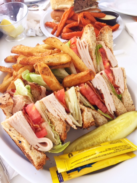 JEREMY HANLON GIVES TURKEY AWAY!