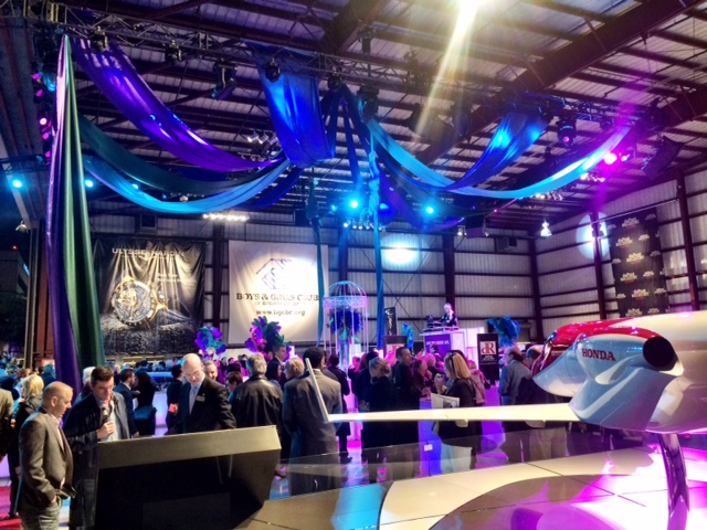 NOW THIS IS A HANGAR PARTY!