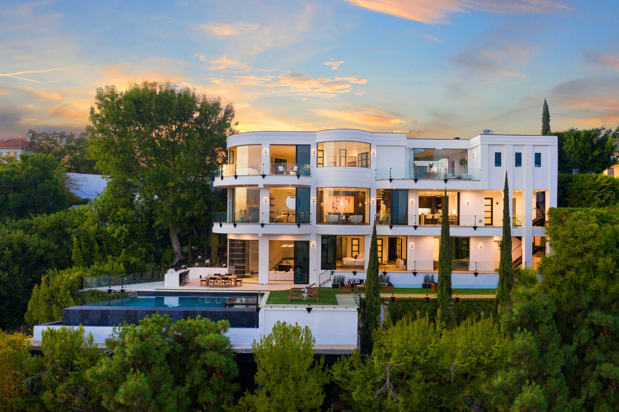 DIG DIDDY'S DIGS?