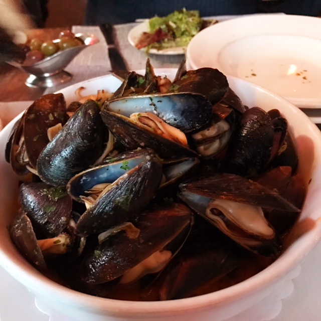 MANHANDLING MY MUSSELS